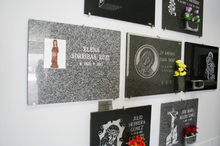 ¿Inhumación o cremación? :: Navas Funeraria